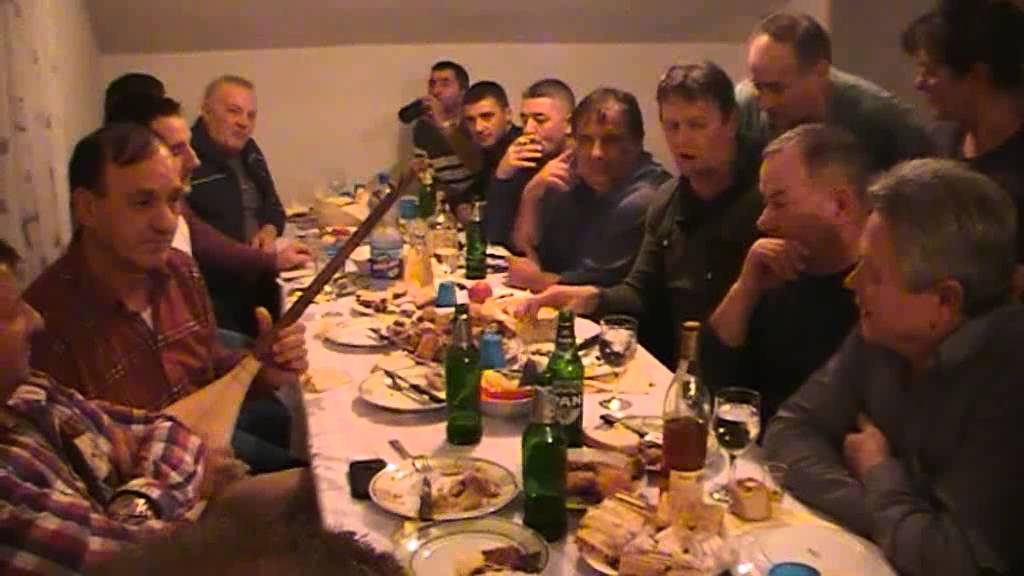 BOZIC KOD IVICE BEJICA 2015 G. RAJKO I VLADO - YouTube