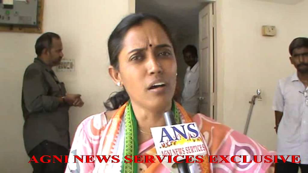 KARUR .. CONGRESS CANDIATE JOTHIMANI SAYS BJP IS CORRUPT - YouTube