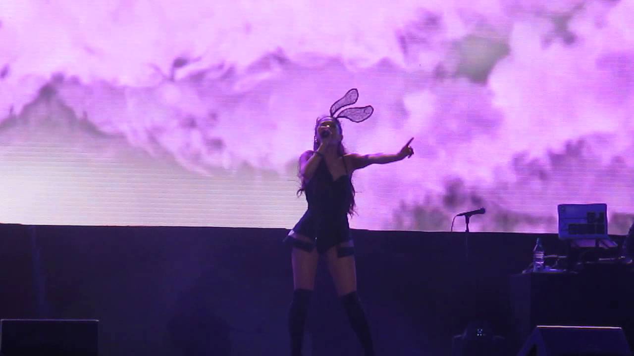 One Last Time - Ariana Grande (Live in Complejo al Rio, Argentina ...