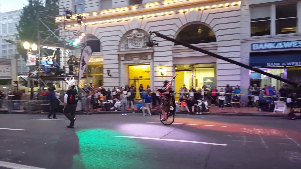The Unipiper Kicks Off The 2017 Portland Rose Festival Starlight Parade ...