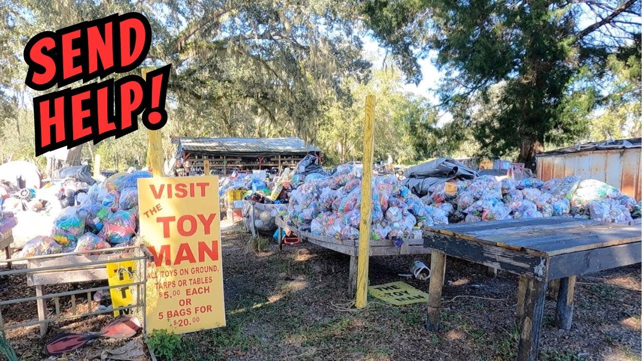 Exploring an INSANE Flea Market Toy GRAVEYARD! - YouTube