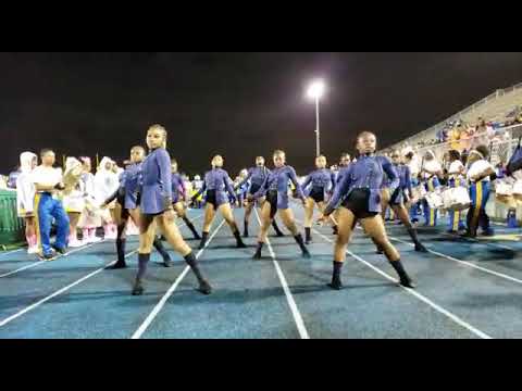 2019-2020 MNW GGirls HOMECOMING Tunnel Action