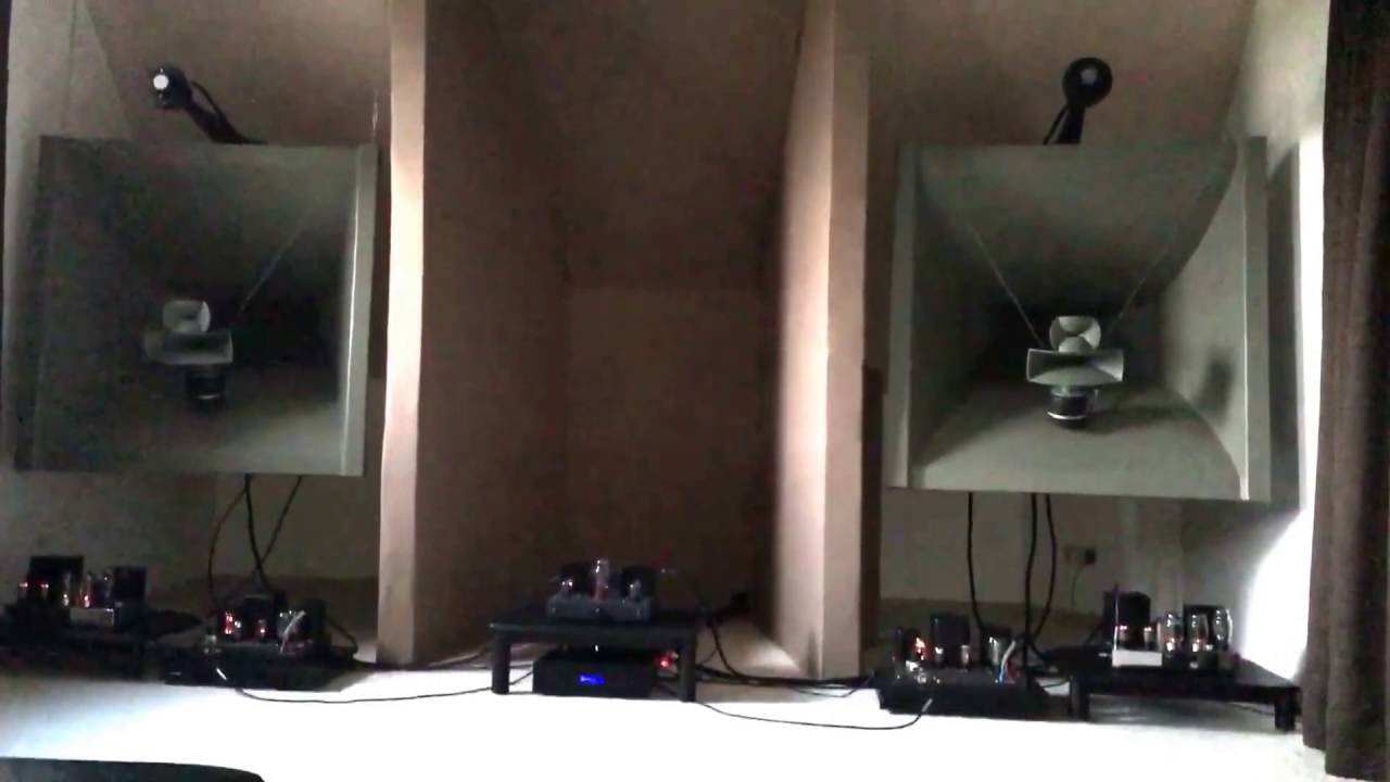 Hornsolutions Listeningroom 2016 Sato Horn - YouTube