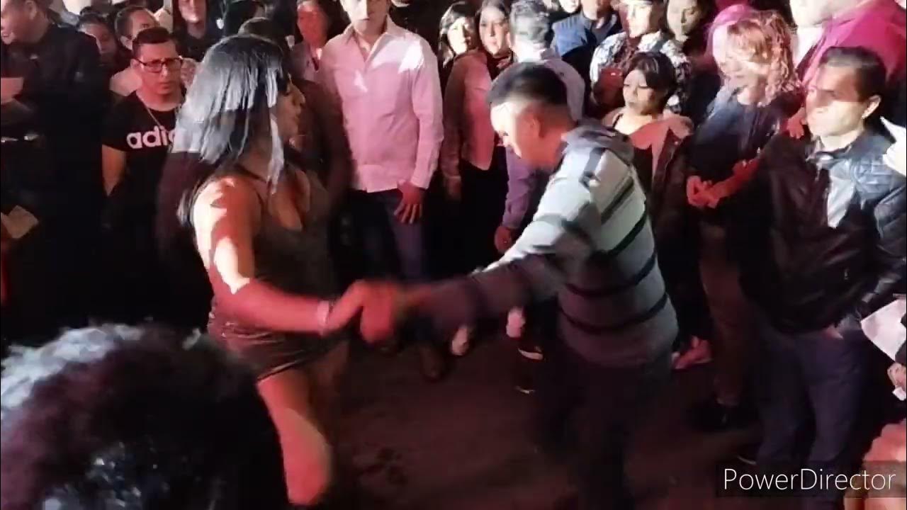 La Cumbia Loca - YouTube