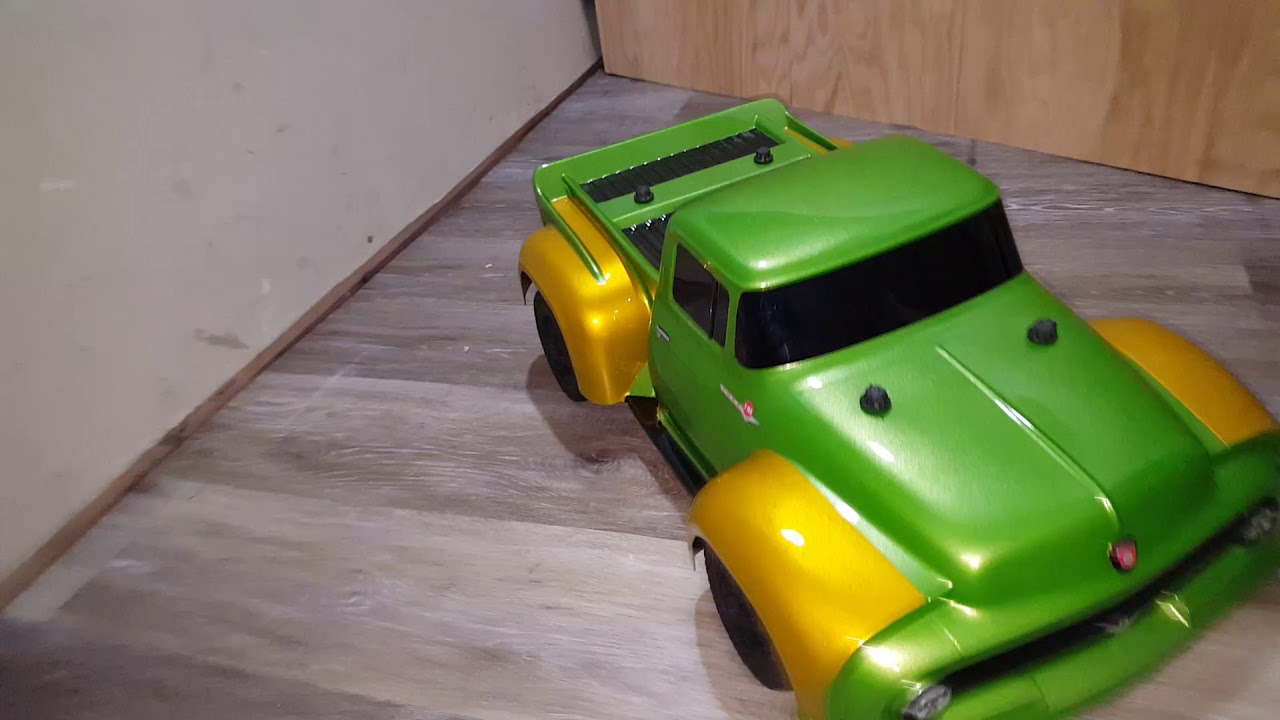 Pro-Line 1956 F100 body on Traxxas Slash 2wd - YouTube