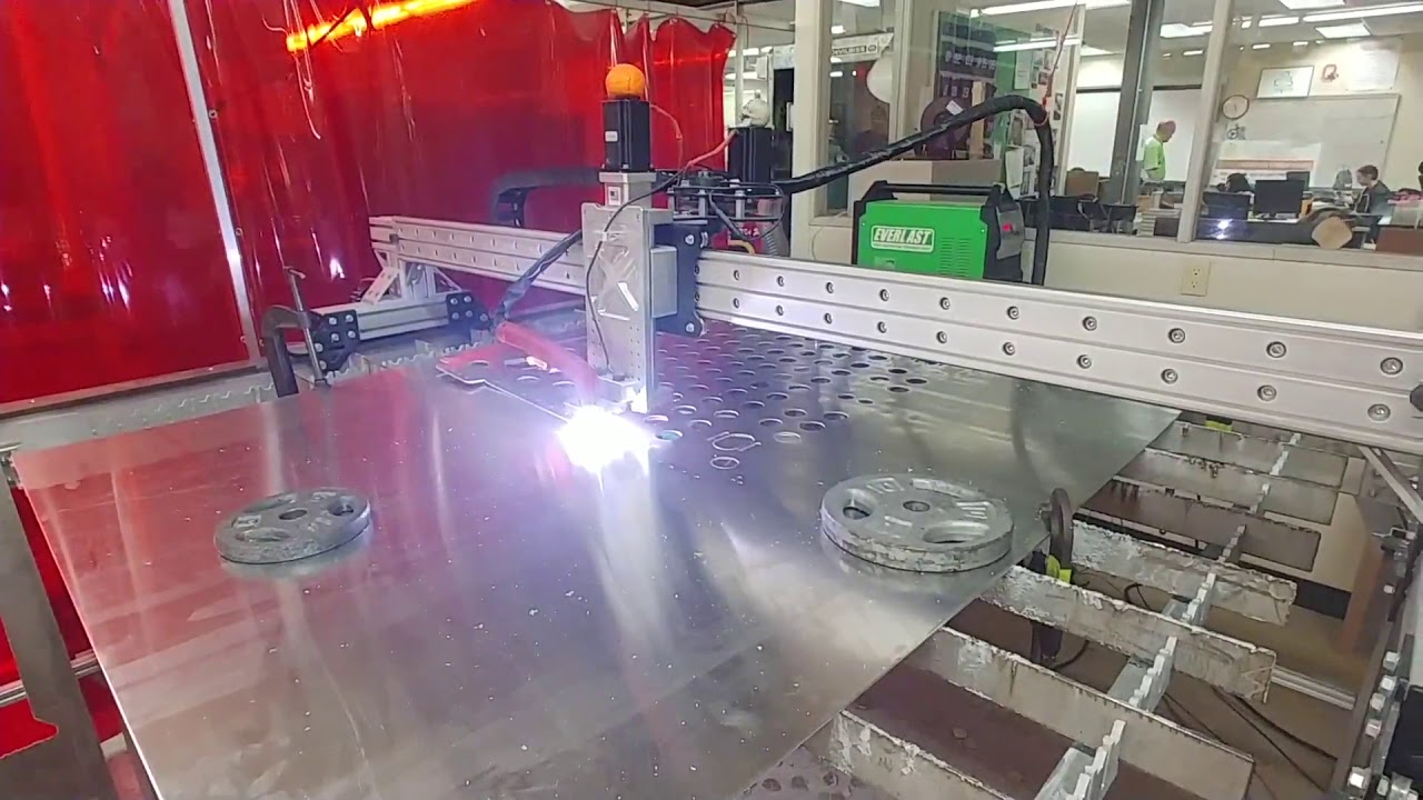 FRC Team 1014 - Plasma Cutting the V1.3 Frame - YouTube