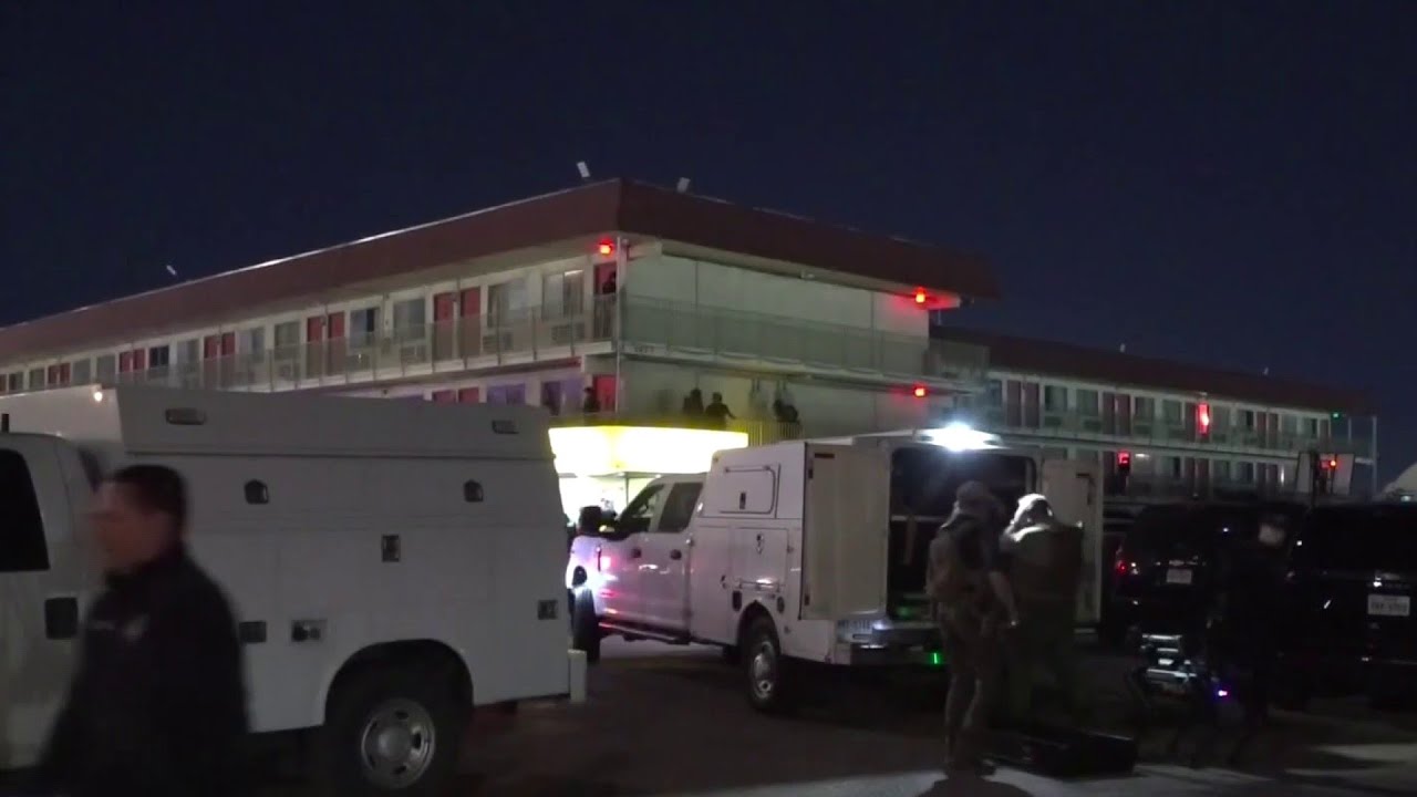 Man arrested after assaulting woman, getting into standoff with SWAT at ...