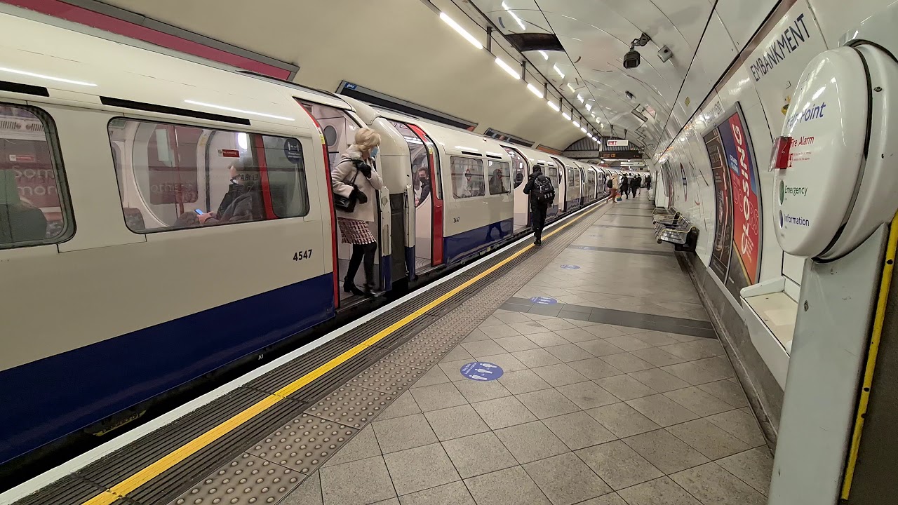 Bakerloo Line 1972TS 3547 @ Embankment - YouTube