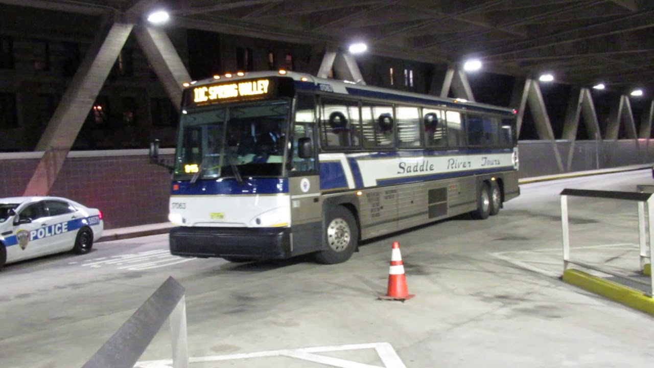 2017 MCI D4500CT 17063 on the 11C (Saddle River Tours) departing GWB ...
