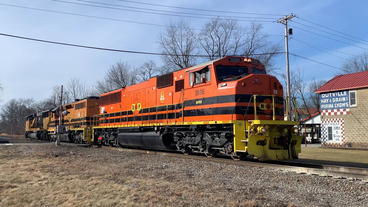 EB OHCR NKPA Lite Power Chase with B&P SD60M 3886, OHCR SD40-2 3306 and ...