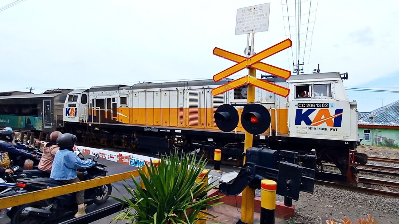 RAILROAD CROSSING JPL 213 | PALANG PINTU PERLINTASAN KERETA API JPL 213 ...
