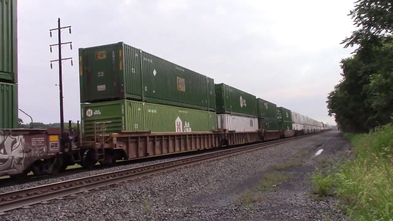 Westbound NS 7222 Leads NS 21E Intermodal With Its Left Ditch Light Burned Out Annville PA - YouTube