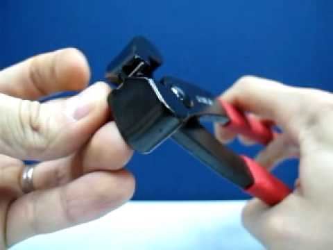 HobbyKing - Z-bend Pliers. Heavy Duty 90deg up to 1/16 - YouTube
