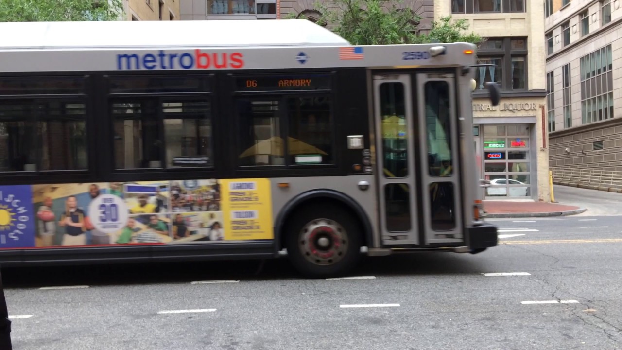 A Few WMATA Buses in NW (+DC Circulator, AU Shuttle) - YouTube