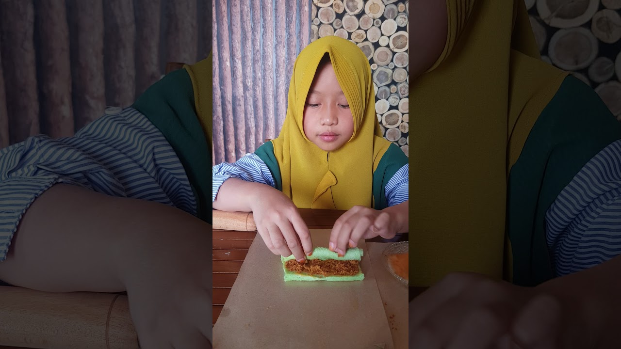 Tutorial Membuat Roti Gulung Abon - YouTube