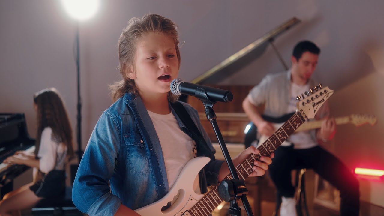 Victor Ivanov - She's Gone - Steelheart - cover - YouTube