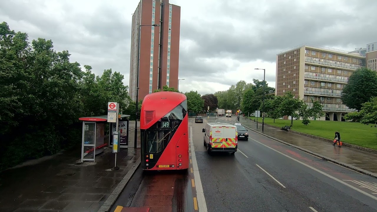 London BUS Ride 🇬🇧 Route 259 - EDMONTON GREEN to KING'S CROSS via ...