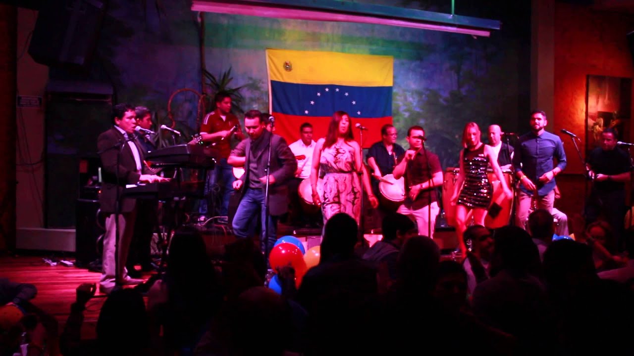 Amparito - Gaitas Entre Panas - YouTube