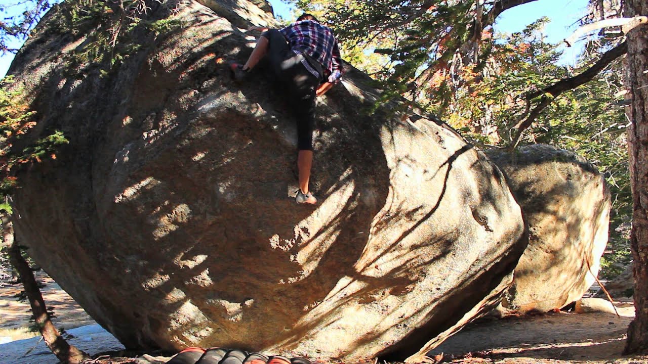 Tramway Bouldering - B*tch Slap V6 - YouTube