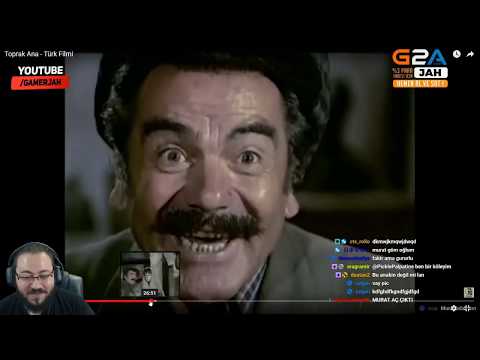 Jahrein  yeşilçam filmi izlerken gülme krizine giriyor