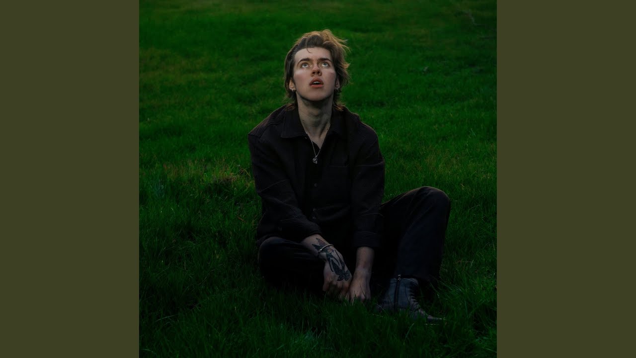 Livingston - Neon Chords - Chordify