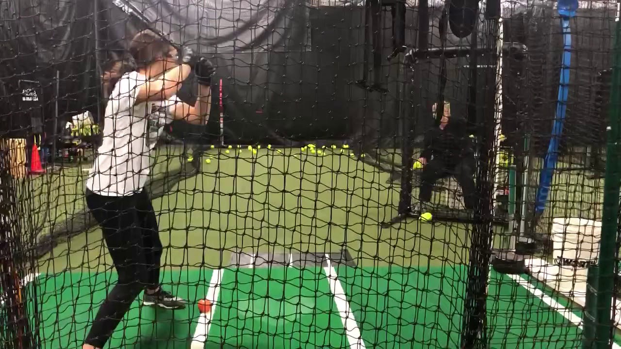 2022 Rhp Molly Heidrick - hitting outside pitch (11/28/18) - YouTube