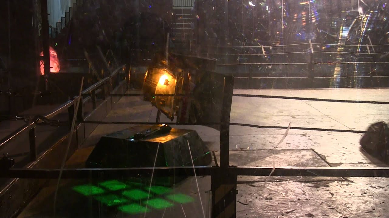 Robots Live Burgess Hill 2014 - Behemoth vs Bigger Brother vs Weird ...