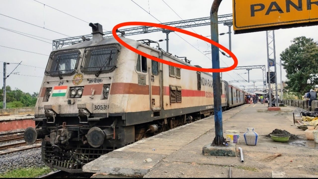 Extremely Rare WAP7 Both Pantograph Down Slowly Arrival After Loco will ...