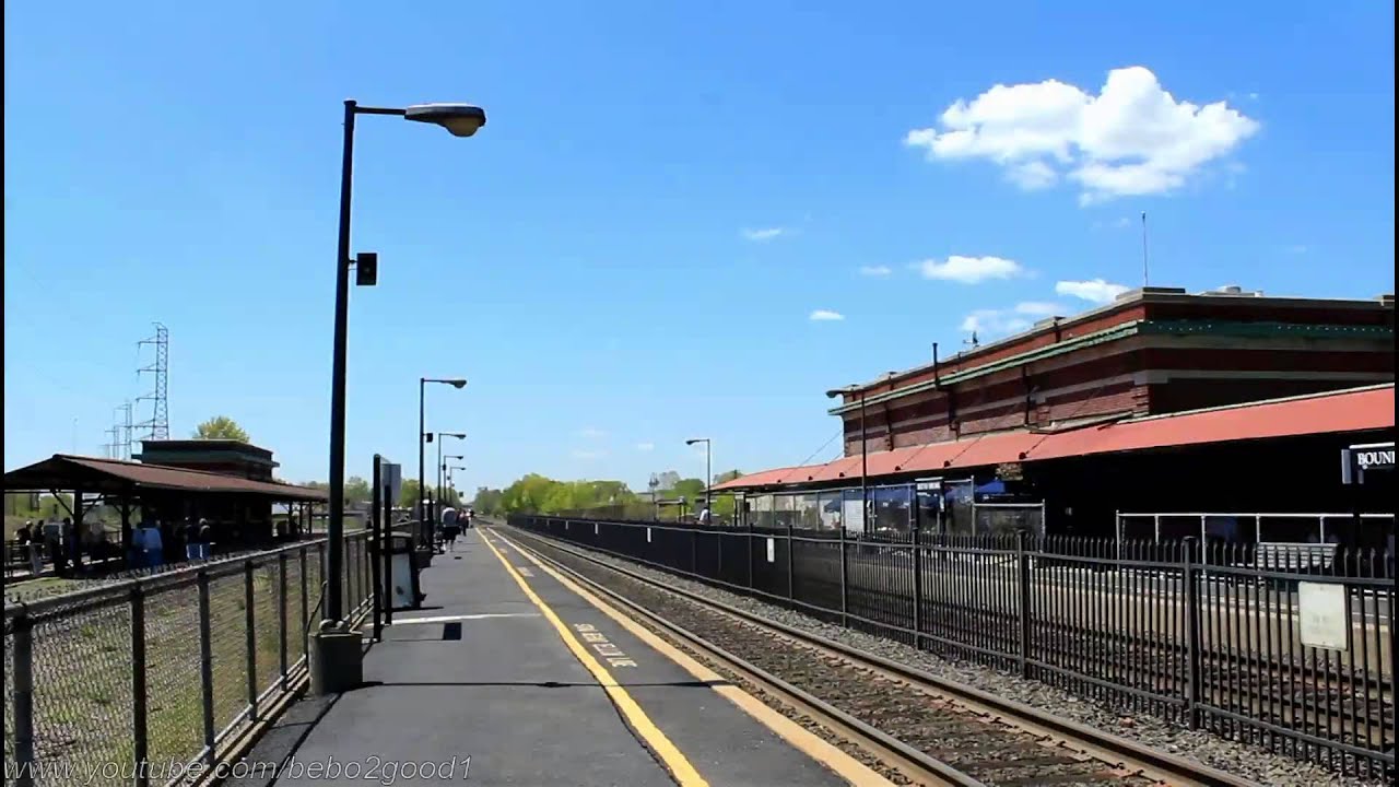 NJT Raritan Line: Double Trains at Bound Brook RR Station [PL42AC ...
