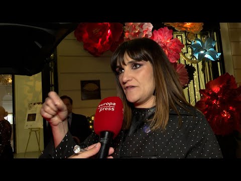 Rozalén opina que debería hacerse algo \