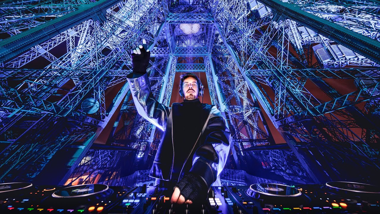 Monumental Tour Eiffel - DJ Michael Canitrot - YouTube