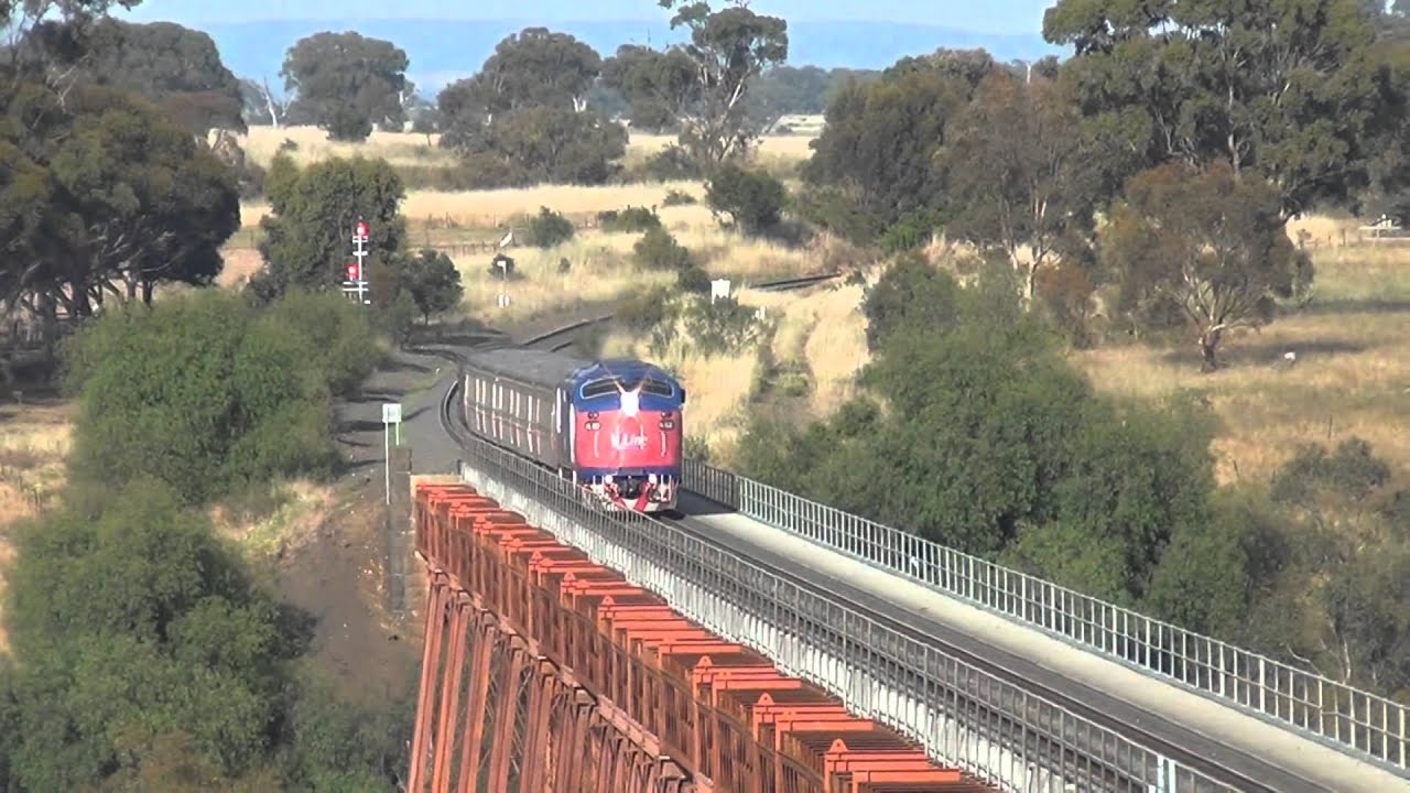 Melton Weir V/line Morning Peak Services - YouTube