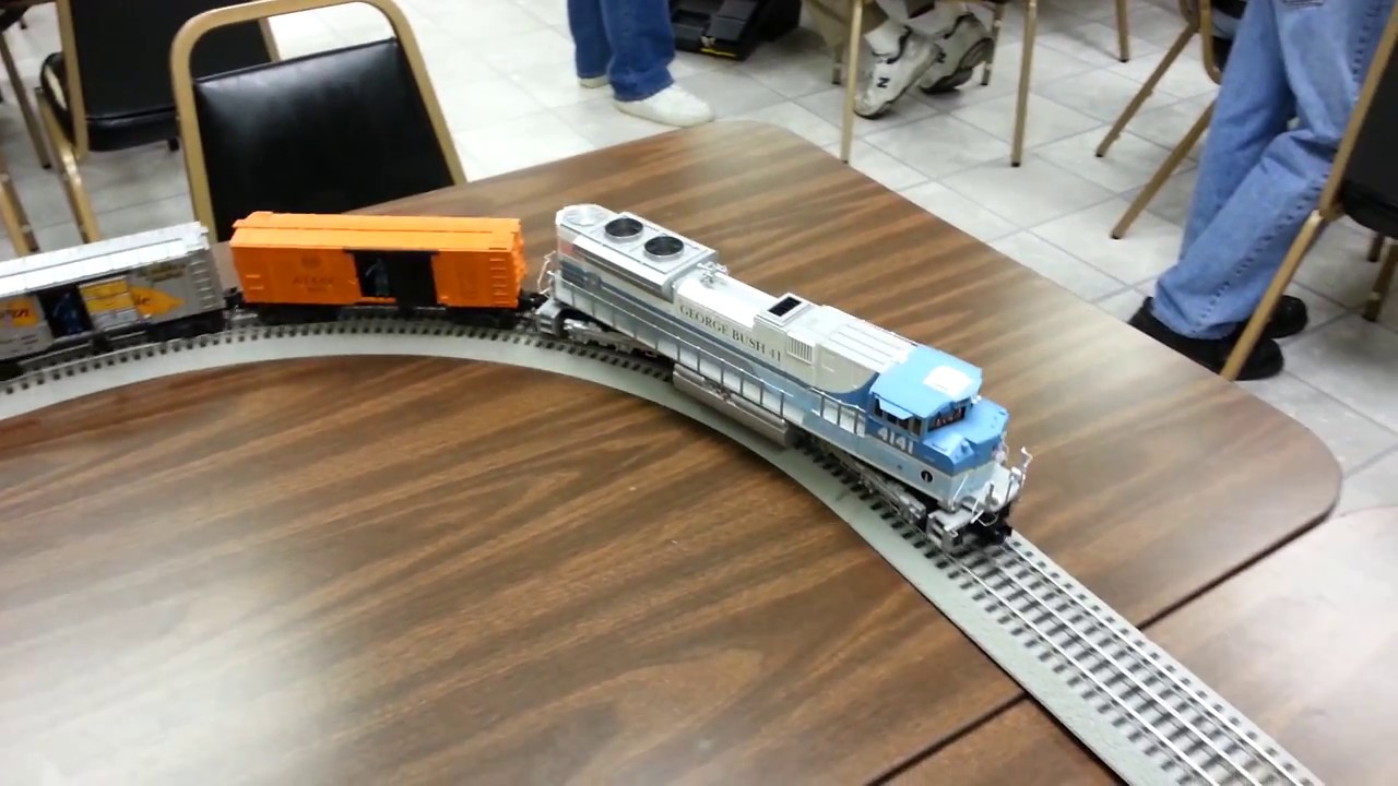 Union Pacific George H. W. Bush #4141 Heritage Unit - YouTube