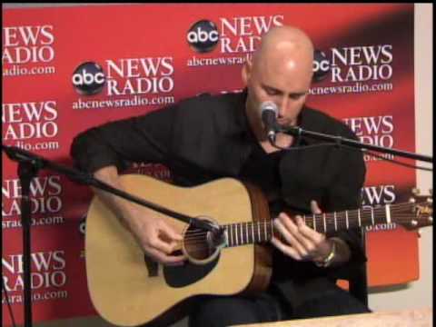 Matt Scannell of Vertical Horizon Performs on ABC News Radio - YouTube