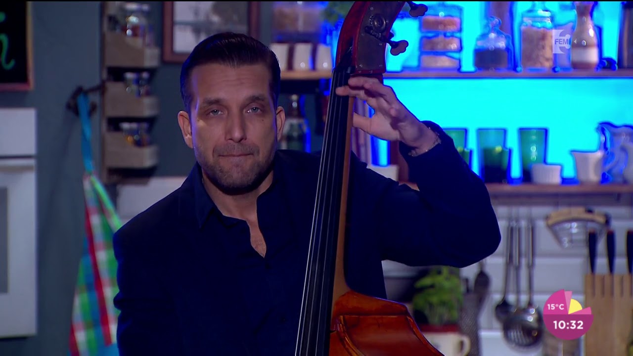 Joe Fritz Trio: Speak Softly Love - tv2.hu/fem3cafe - YouTube