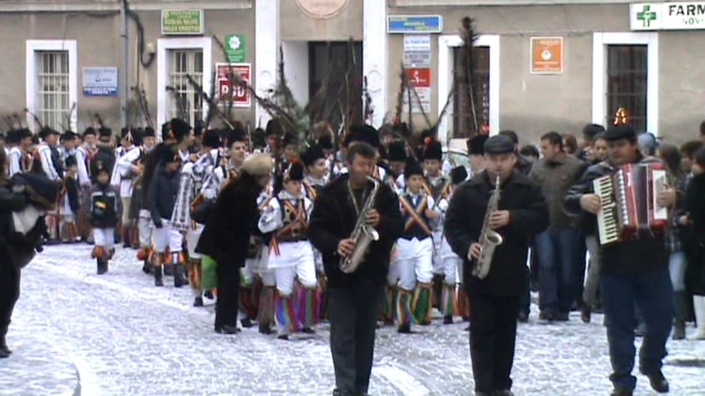 Calusarul Transilvan 2010 ORASTIE - YouTube