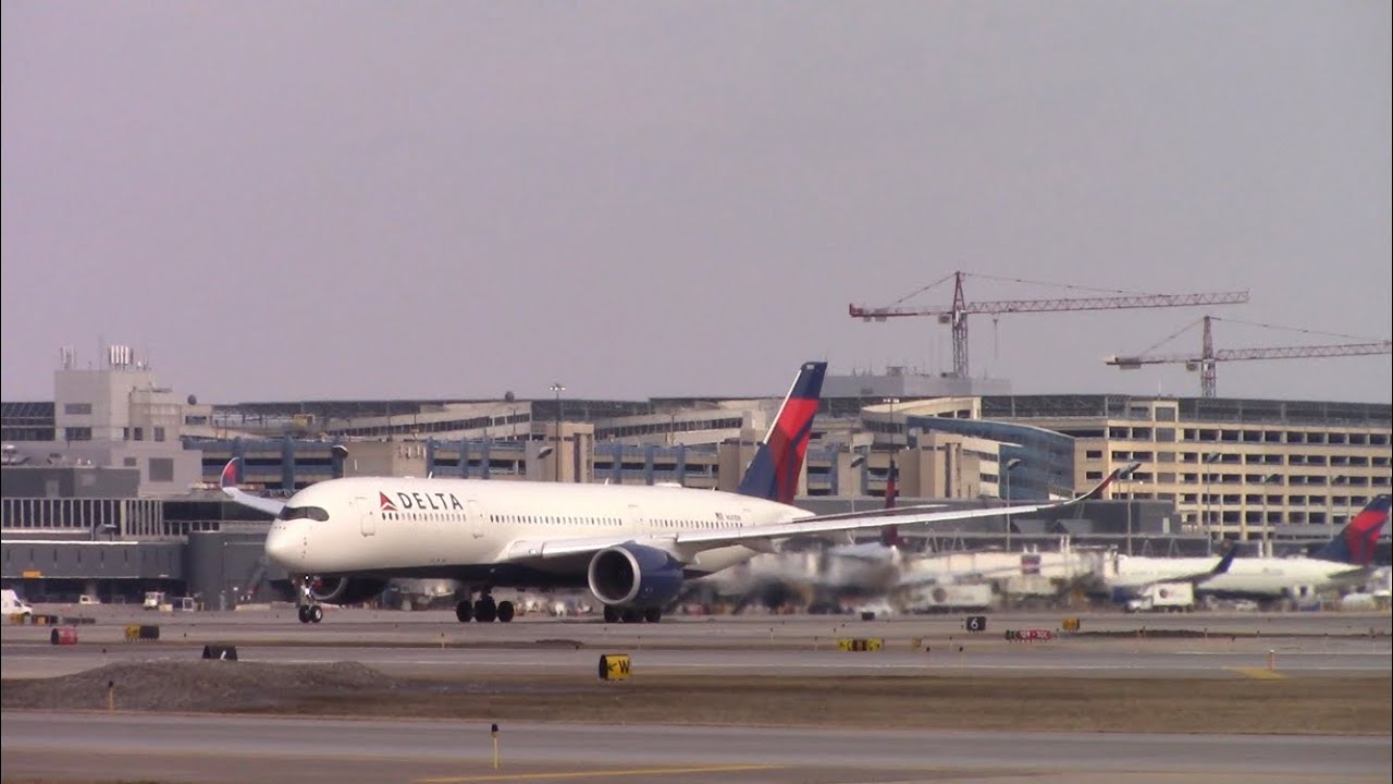 Delta A350 Diversion to MSP!! - YouTube