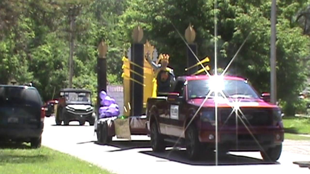 Pinconning Cheese Parade 2014 - YouTube