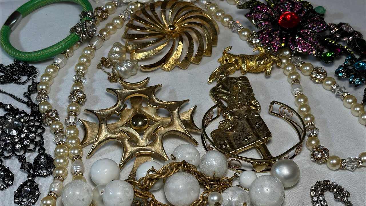 Subscriber Mystery Jewelry Unboxing - Avant Garde Brooch & Yummy ...