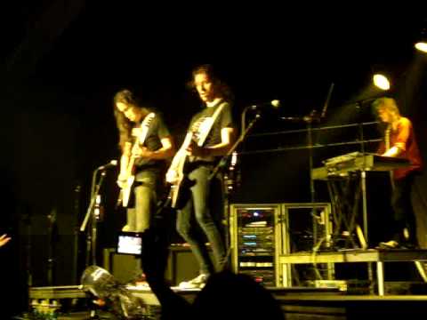 Dragonforce "Revolution Deathsquad" live in Grand Rapids, Mi - YouTube