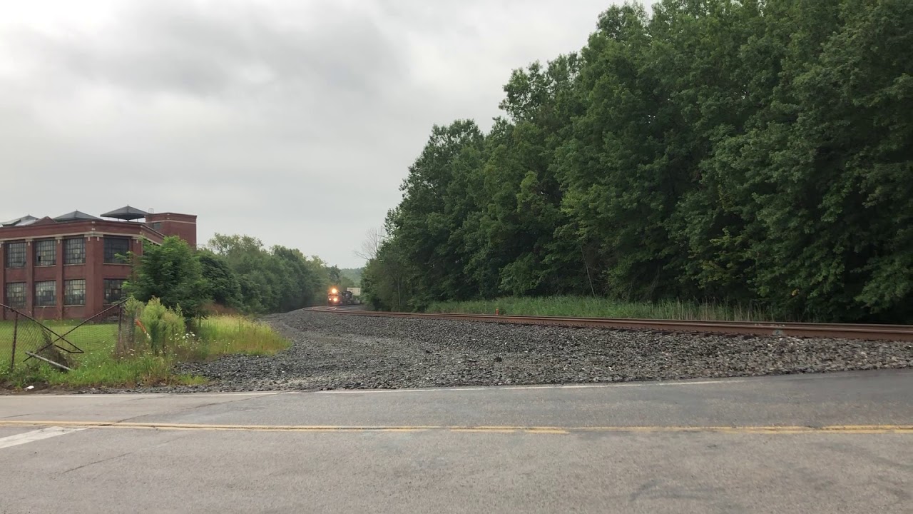 NS 9309 & 9241 Lead a Westbound Intermodal In the Rain at Lake Street - YouTube