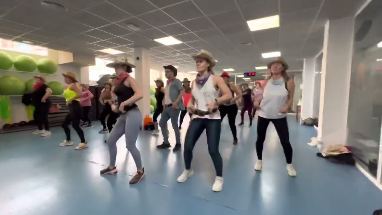 ZUMBA- Pasión de gavilanes - baile- cowboy - YouTube