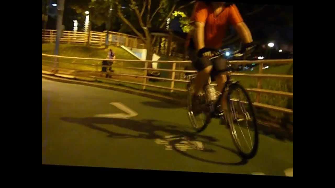 賈炳達道公園單車徑騎一個圈 A bicycle ride in Carpenter Road Park, Hong Kong - YouTube