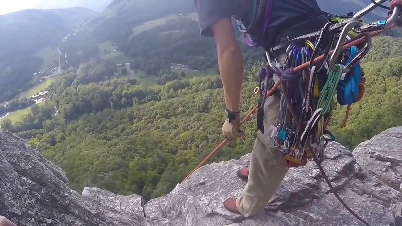 Seneca Rocks Multi Pitch Trad Climbing August 2016 - YouTube