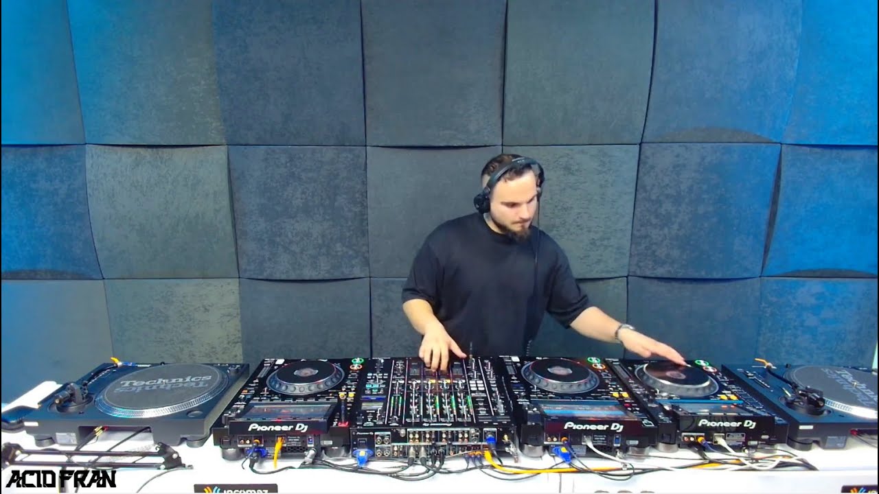 Acid Fran | Techno Set at Warm Up Music Academy, Madrid - YouTube