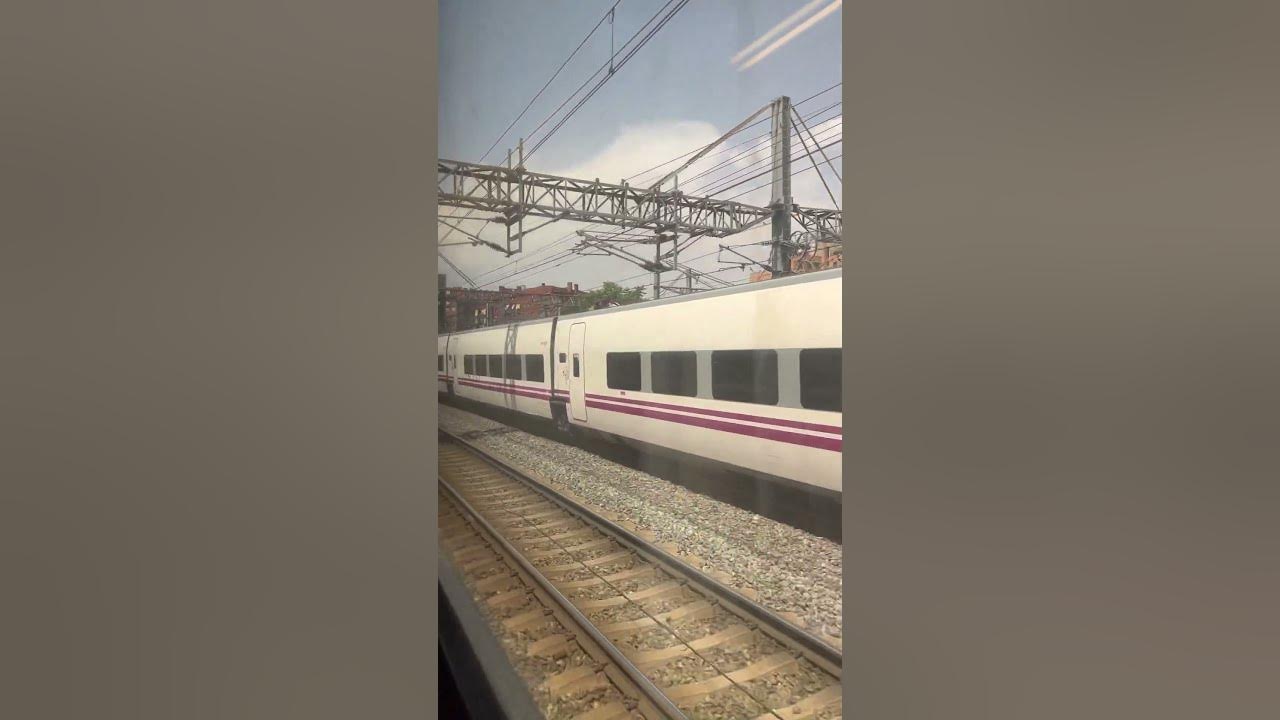 Carrera S449 vs S730 #train #trainspotter #railway #anden11 # ...