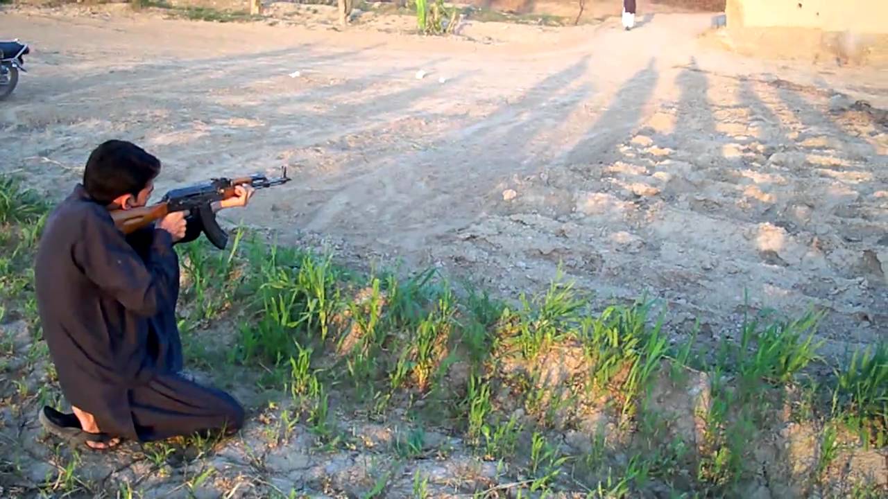 Taimoor Dogar Target Shooting...AK-47.....@@@ Chichawatni - YouTube