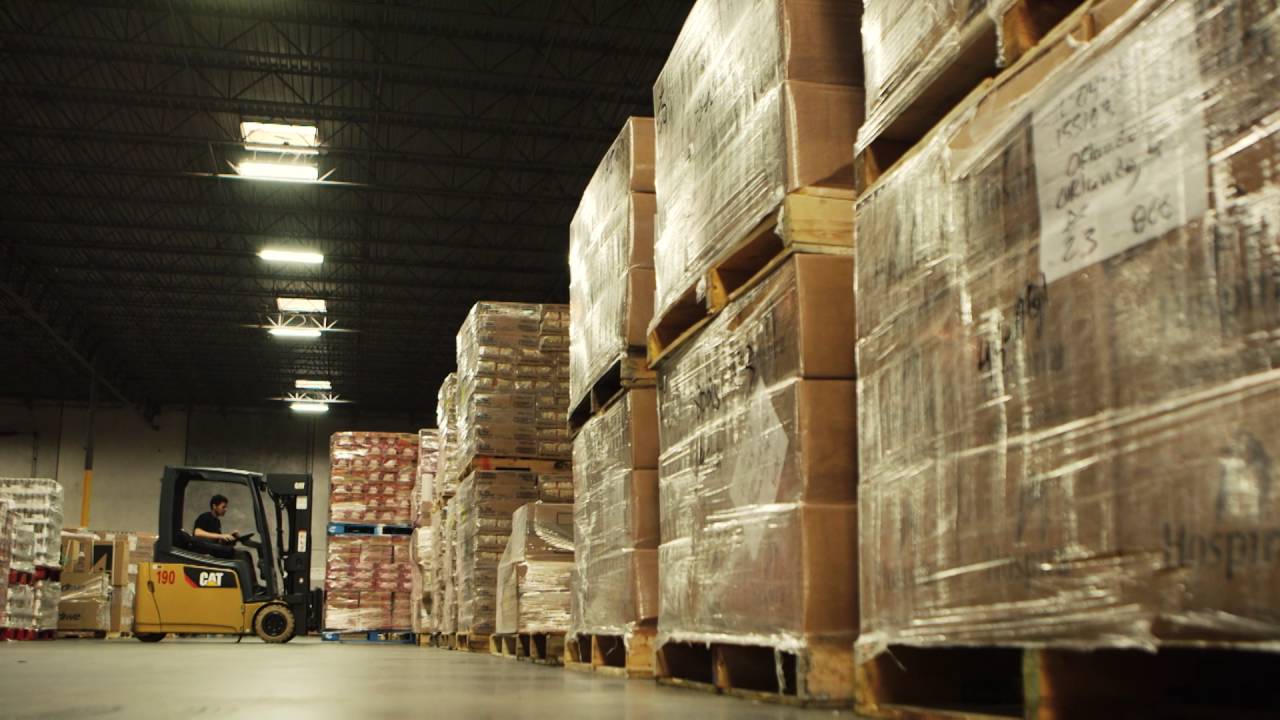 Star Distribution Truck Stacking - YouTube