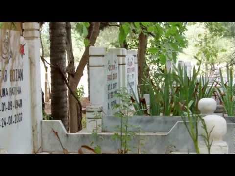 İBRET MEKANI MEZARLAR