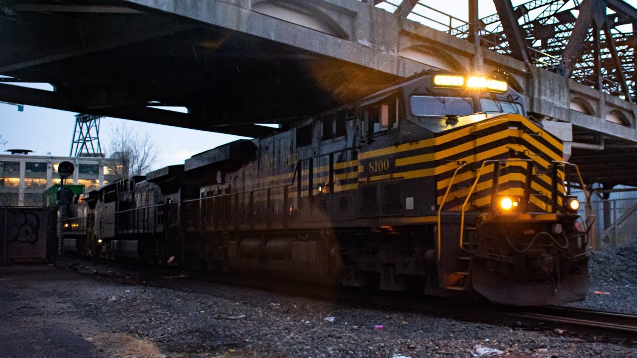 Norfolk Southern NS 28X Rolling through CP Marion with ES44 8100 HU ...